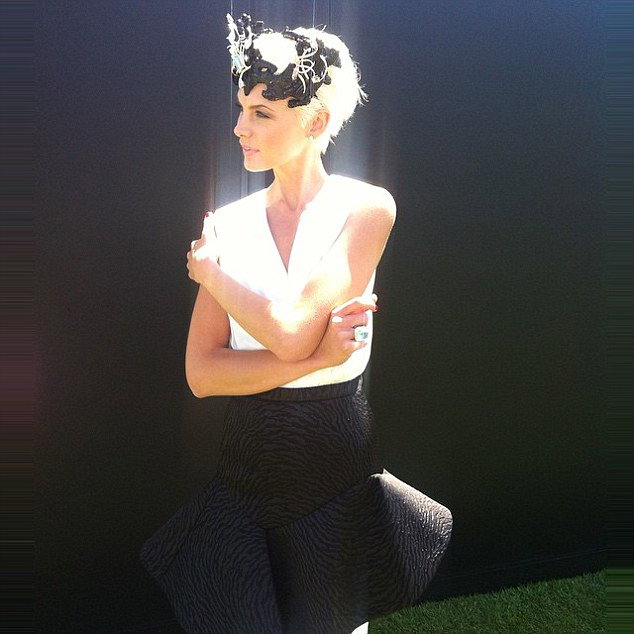Australian Model Kate Peck Once Wore the World’s Most Expensive Hat ...