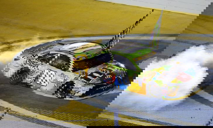 Busch wins NASCAR Sprint Cup championship - EssentiallySports