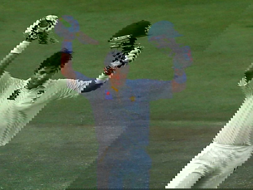 Misbah Scores 100 at LORD's, bolsters Pakistan - EssentiallySports