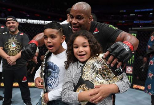 "To Be Your Dad Is What I Live For"- Daniel Cormier Pens an Emotional ...