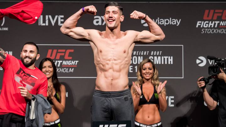 WATCH: Crazy Guillotine Choke By Joel Alvarez at UFC Fight Night on ...