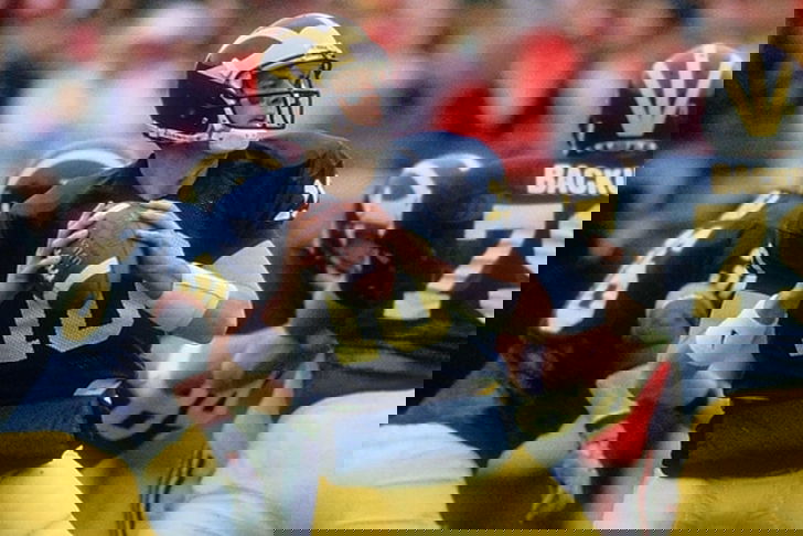 A Look Back Into The NFL's Biggest 'Steal' Tom Brady in the 2000 NFL ...