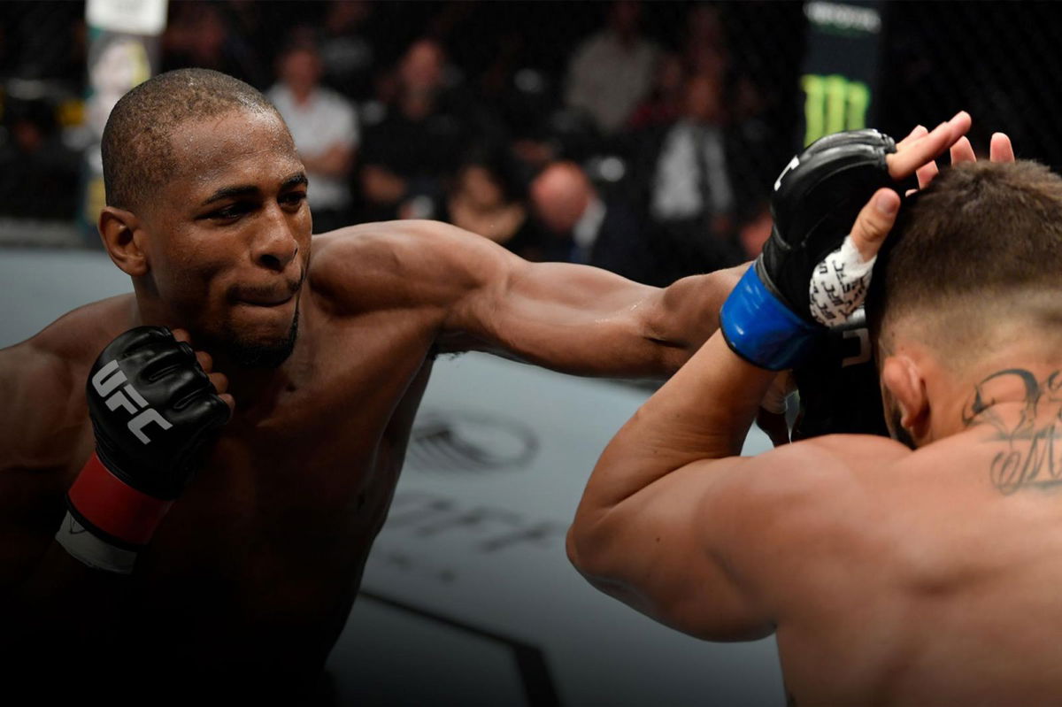 观看:迈克·罗德里格斯的致命肘击锁定了UFC的胜利——这是一项重要的运动 - 新万博官方网站,manbetx正网登入,manbetx客户端3.0安卓