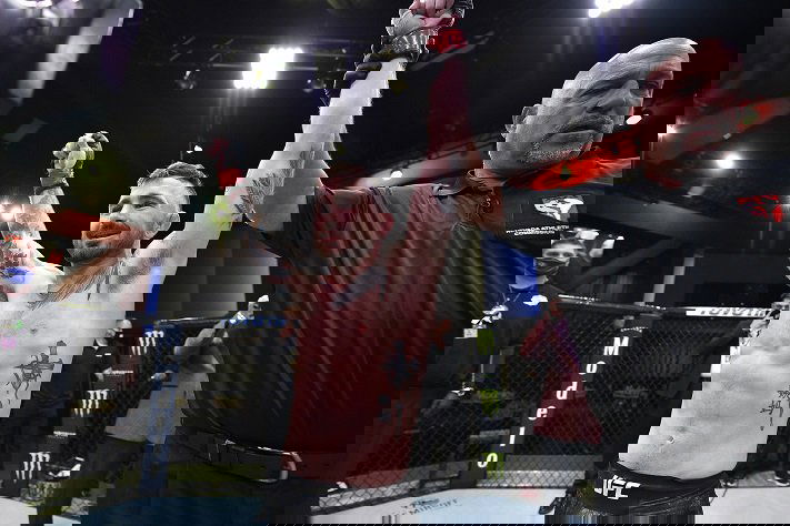 WATCH: Darrick Minner Snags Nasty Guillotine Choke on UFC Newcomer TJ ...