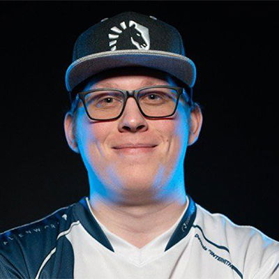 Cloud9's Newest Fortnite Player On the Hunt for Themed Banners ...