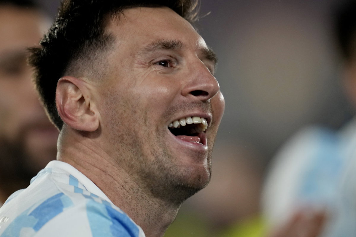 “I Go to the Maracana to Water the Plants” – Lionel Messi’s Teammate ...