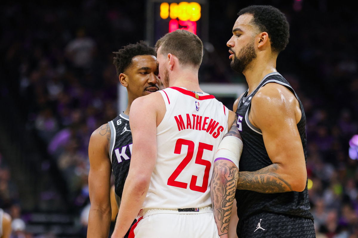 “Bench Players Acting Like Starters”: As 4 Players Get Tossed Out for ...