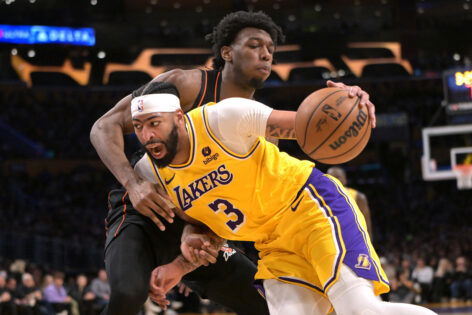 Anthony Davis Injury Update: Eye Trouble Sends Lakers Star Straight to ...