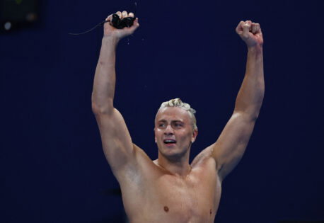 Who Is Nicolò Martinenghi? Italian Swimmer That Shocked Adam Peaty and ...
