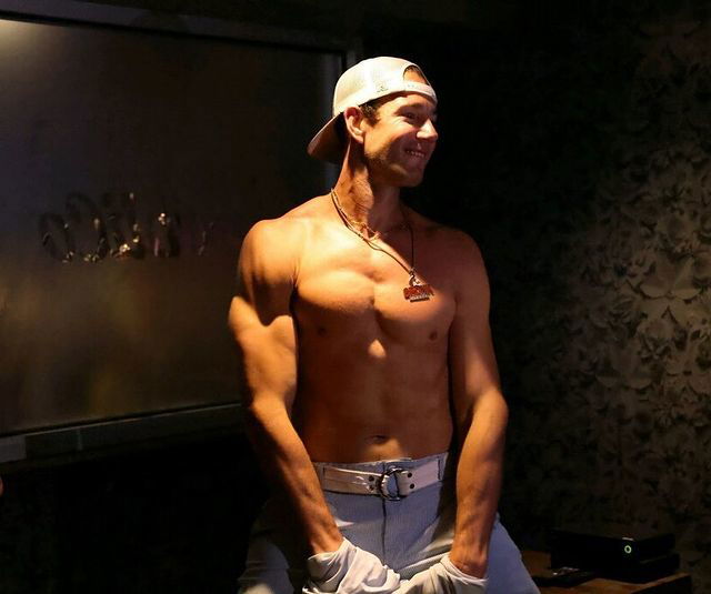 “Capable of Amazing Things”: Mysterious Man’s Impressive Stunt on the ...