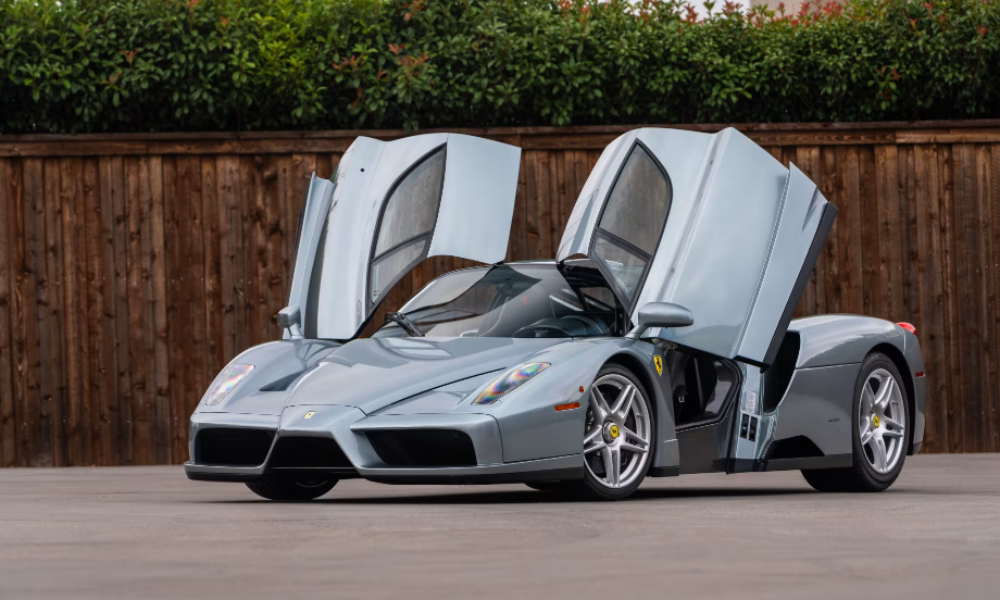 Ferrari’s Iconic Super Car to Be Auctioned at a Record $4.7 Million ...