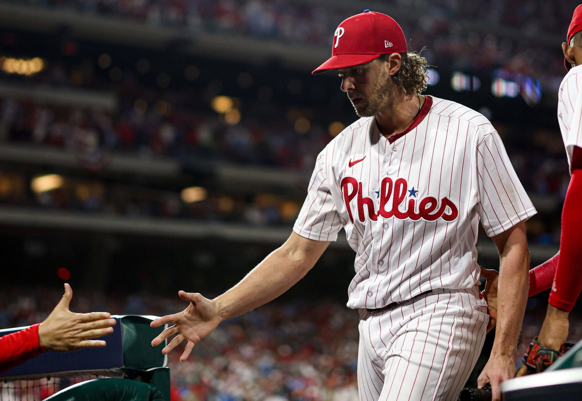 Phillies Ace Shows Great Loyalty Amidst $172M Free Agency, Making ...
