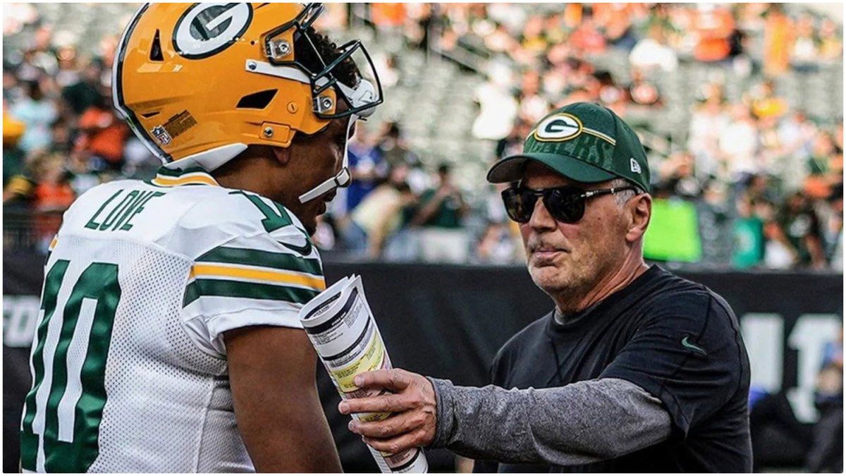 Aaron Rodgers Unravels How Packers’ QB Coach Tom Clements Helped Him ...