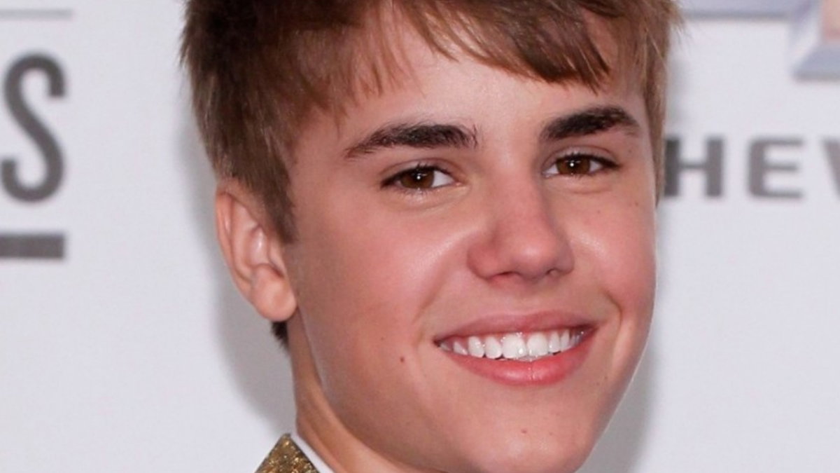 “Justin Bieber. With All the Cars”: 49-Year-Old Bodybuilding Beast ...