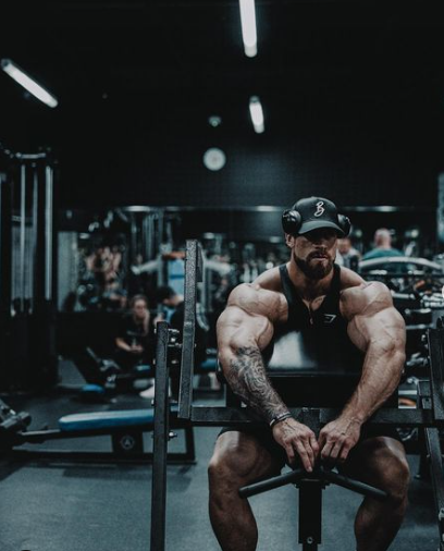 Enjoying Off-Season to the Fullest, Chris Bumstead Hits New PRs Outside ...