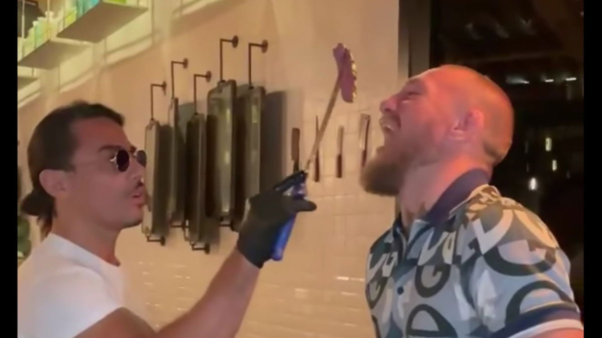 “Two Freaks Together”: Fans Have a Field Day as Conor McGregor Hanging ...