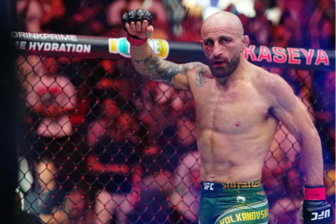Injury Update Pours Cold Water on Alexander Volkanovski’s Plans to Stay ...