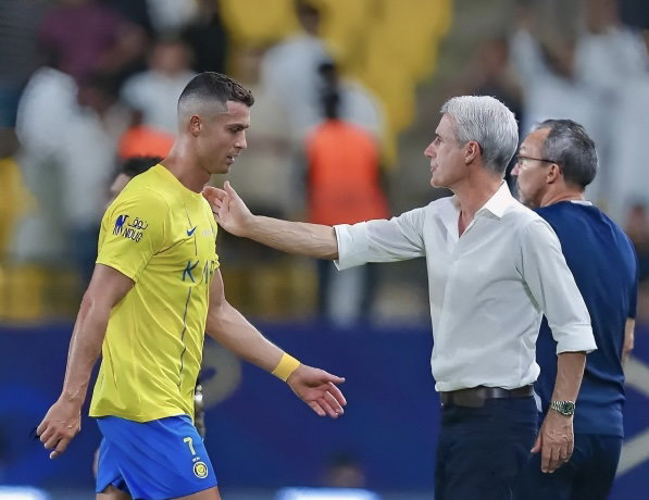 “I’m Not a Fan” - Angry Al Nassr Coach Responds to Dropping Cristiano ...