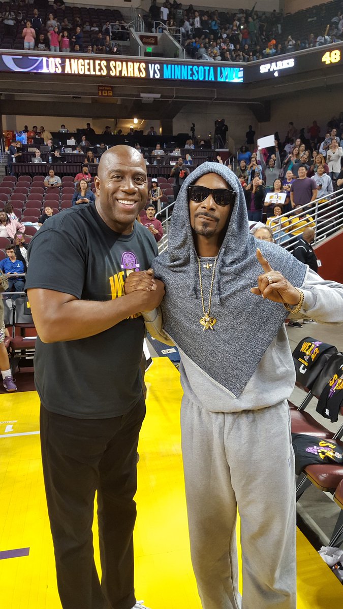 Rare Photo of “Rap God” Eminem, Magic Johnson, Dr. Dre and Snoop Dogg ...