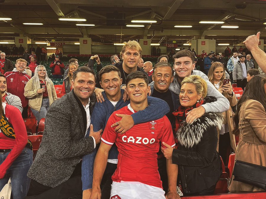 Louis Rees-Zammit Parents: Meet Former Football Player Father Joe Rees ...