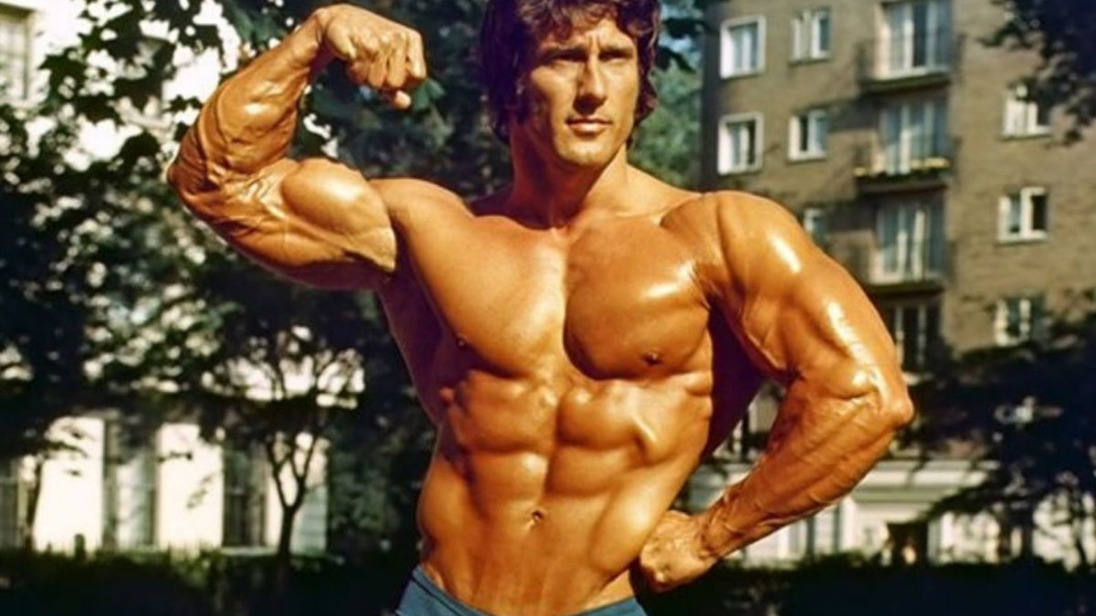 80-Year-Old Bodybuilding Legend Flaunts His Aesthetically Immaculate ...