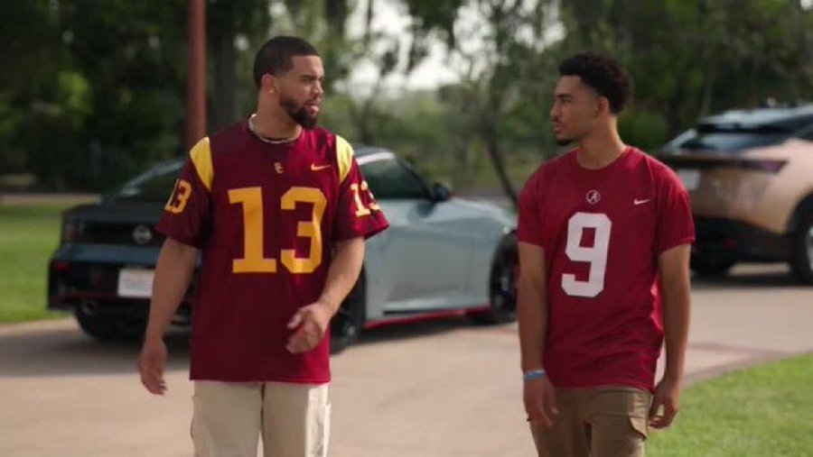 Football Fans Juxtapose 6 ft 1 in Caleb Williams Height With Last Year ...
