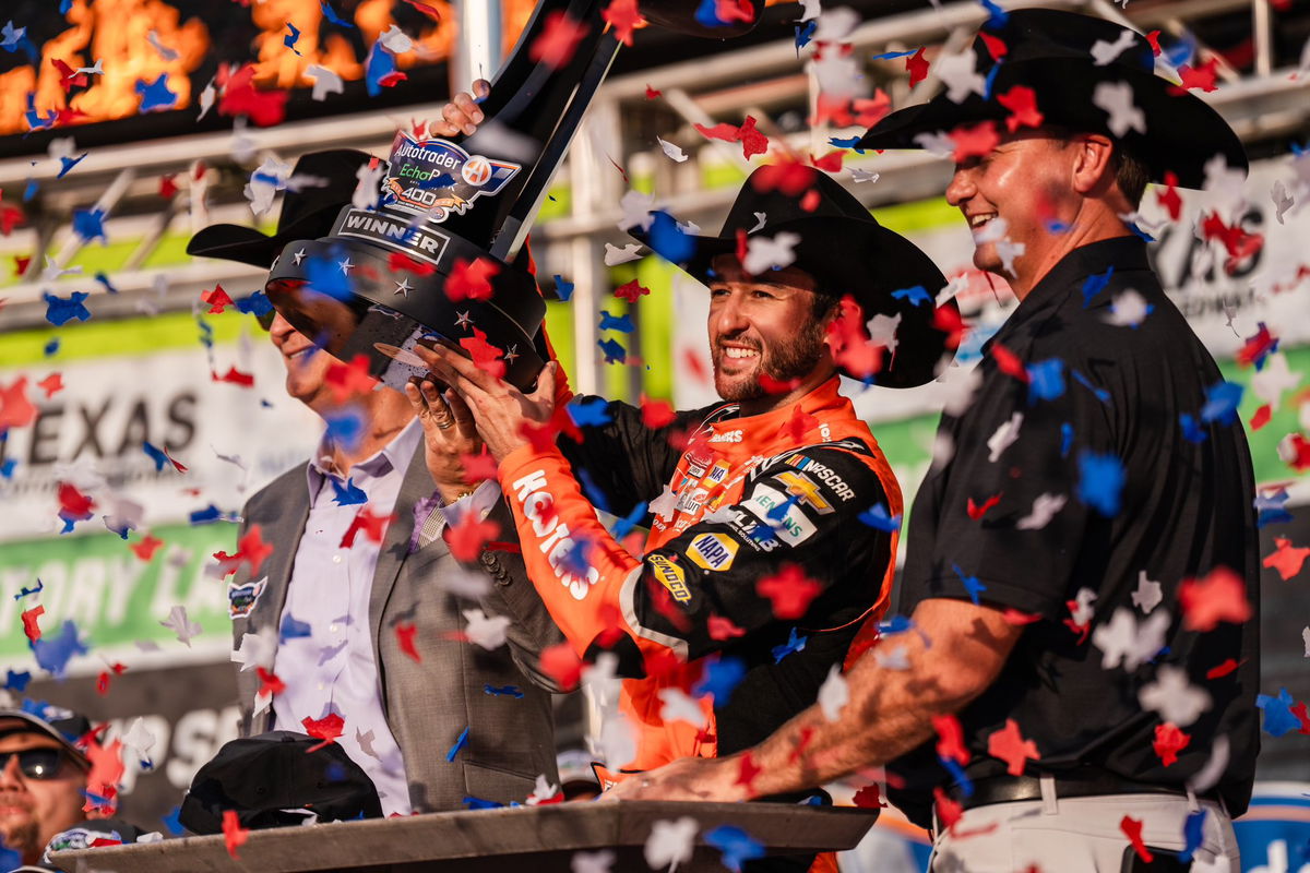 2024 Autotrader EchoPark Automotive 400: Chase Elliott Claims Texas ...