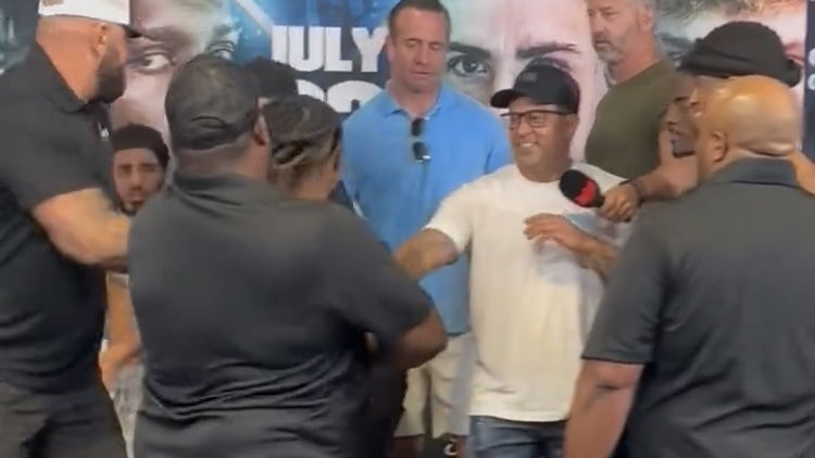 “It’s Like a Royal Rumble”: Fans Frustrated After Watching Boxing Tag ...