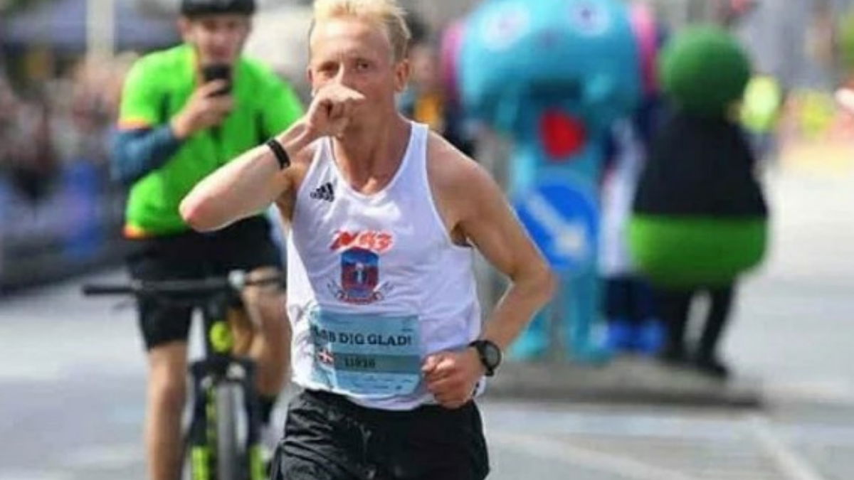 Despite Running With a Stroller to Fulfil Fatherhood Duties During Half ...