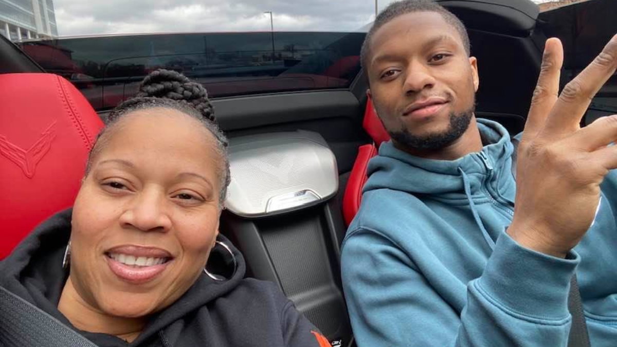 Who Is Joe Mixon’s Mom? Meet Alisa Smith, NFL RB’s Single Parent and ...