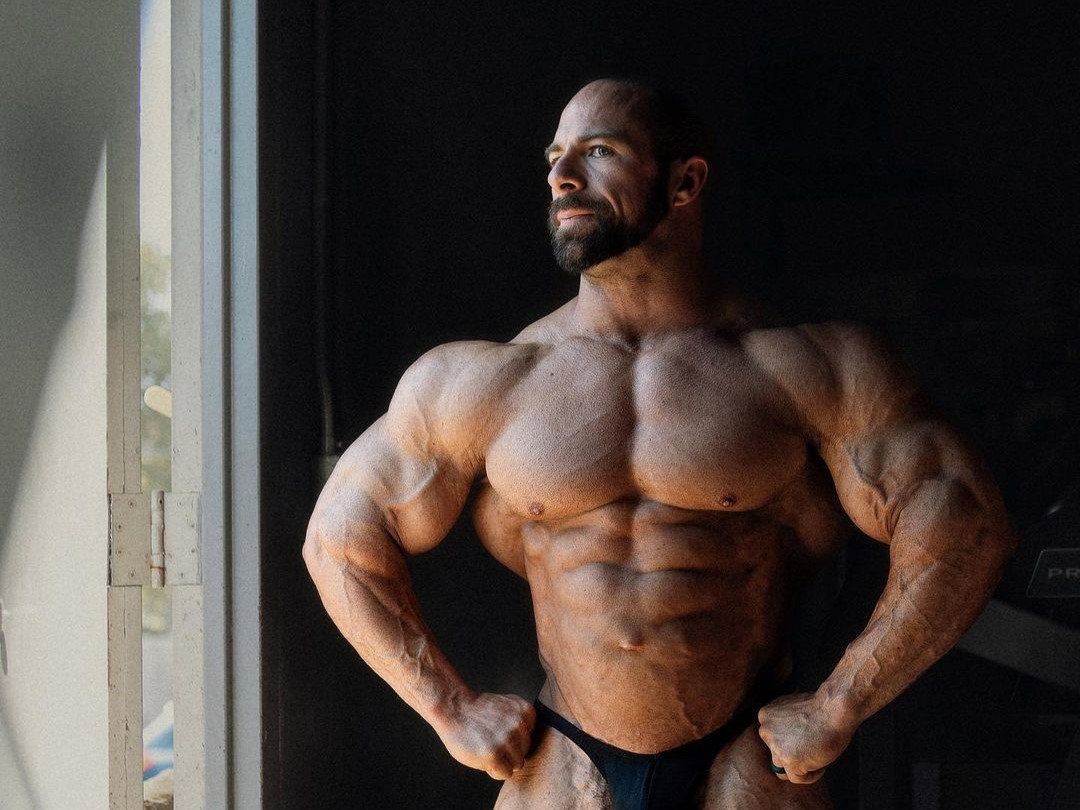 Elite Bodybuilding Coach Looking to Make Comeback Leaves Fans Stunned ...