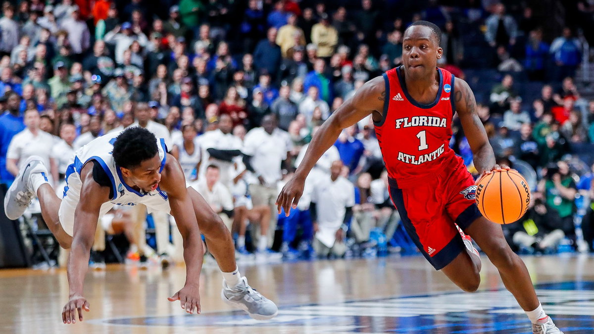Johnell Davis: Withdraws From the NBA to Shine in NCAA, All You Need to ...