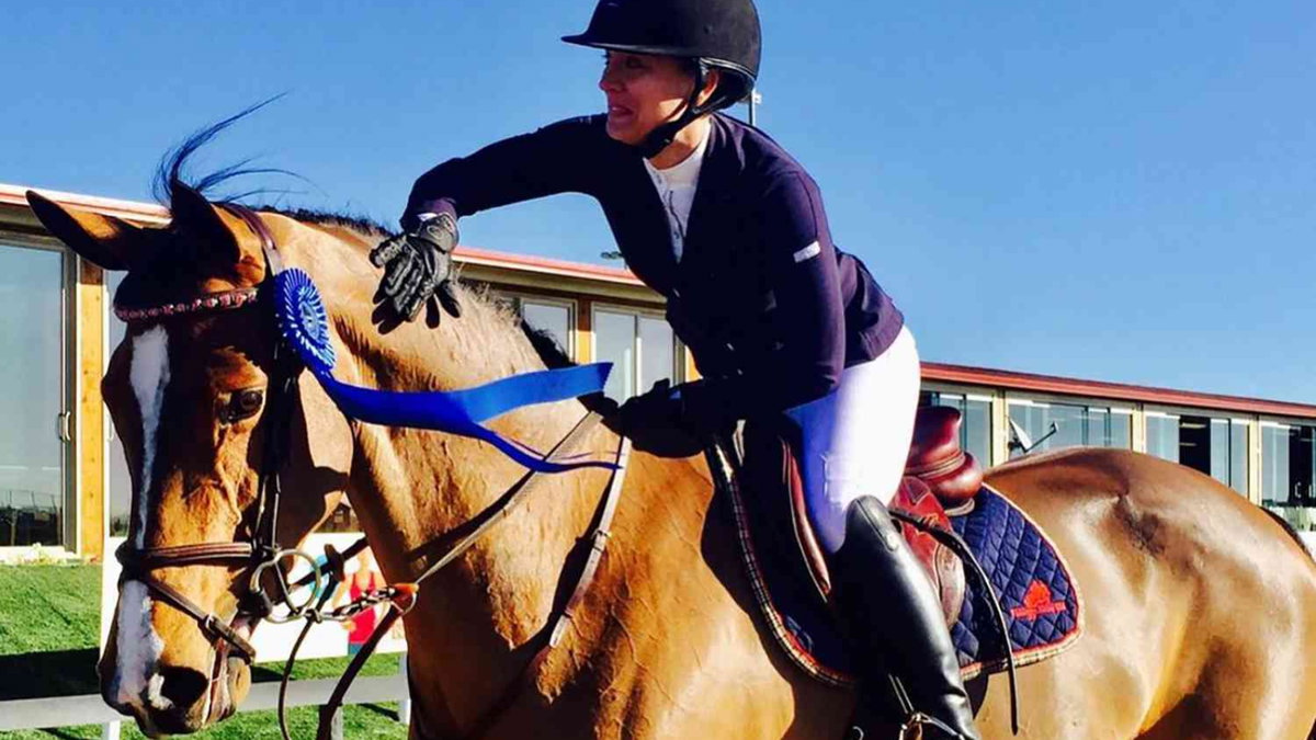 "Thank You": Big Bang Theory's Equestrian Actress Kaley Cuoco Shares ...