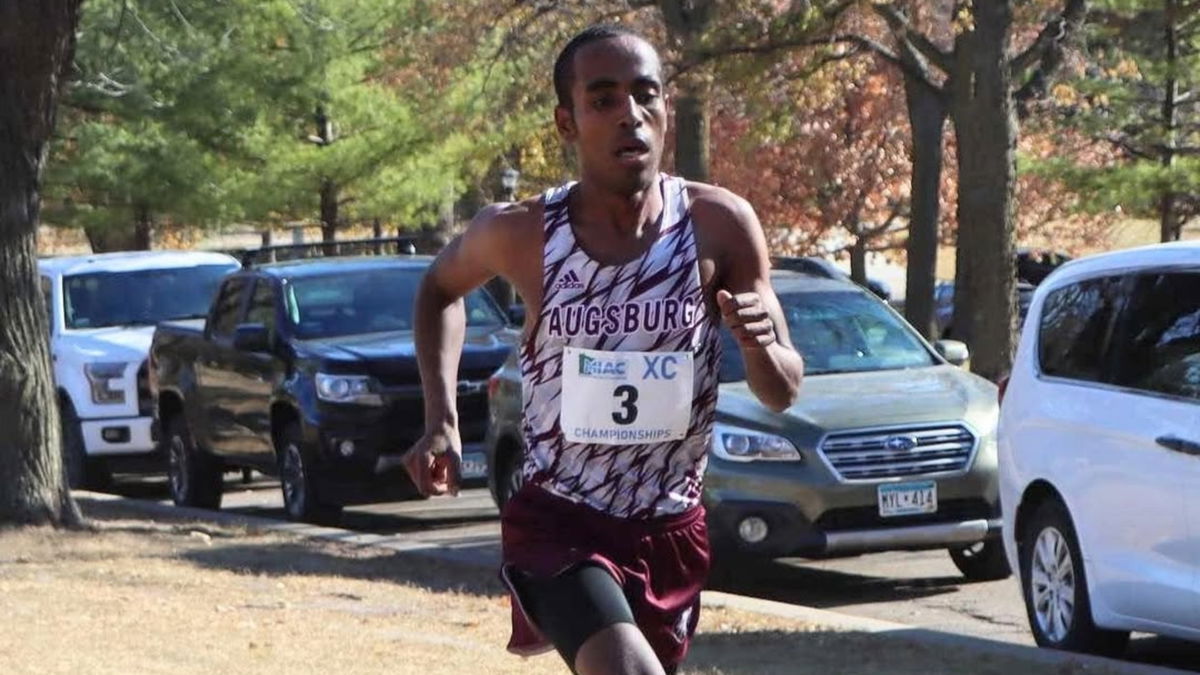 NCAA Under Fire as Track & Field Fans Use NBA, NFL Examples to Protest ...