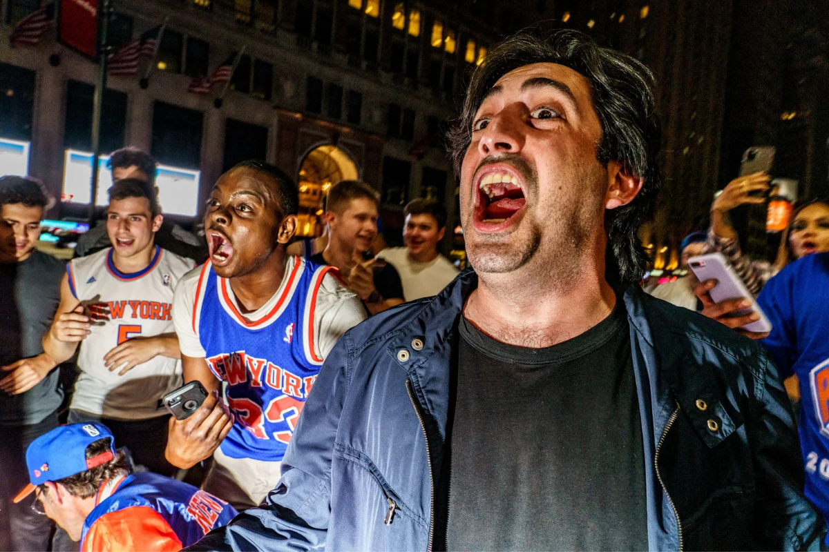 Ugly Fight Breaks Out Between Cavs and Knicks Fans After ECF Game 1 ...