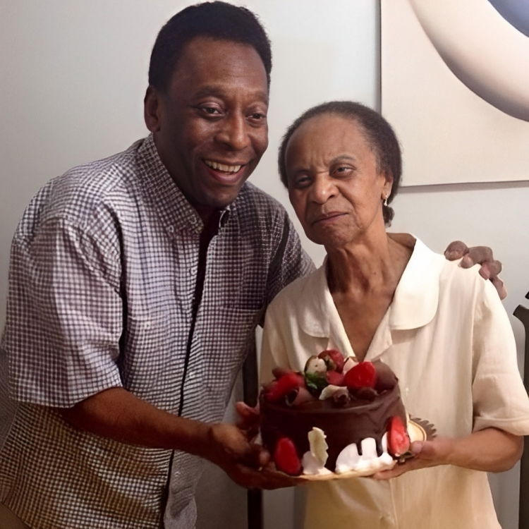 “She’s in Her Own World” – Pele’s 100-Year-Old Mother ‘Unaware’ of ...