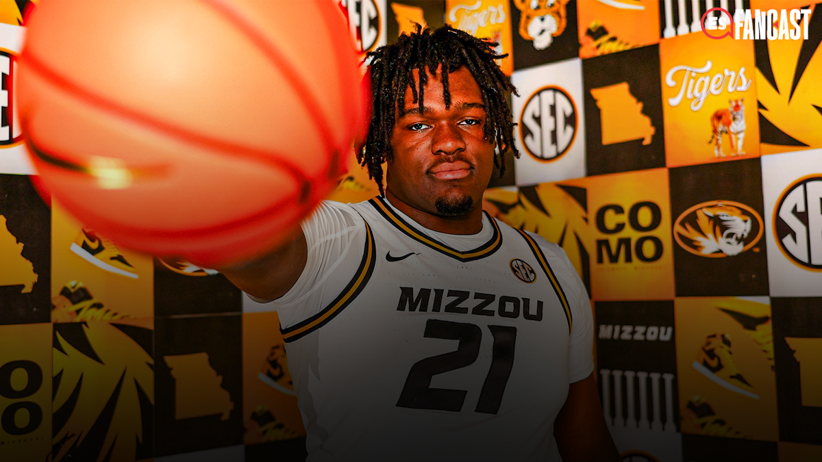 This 7 ft 300 lb College Star Was “Too Tall” for NFL. How 18-Year-Old ...