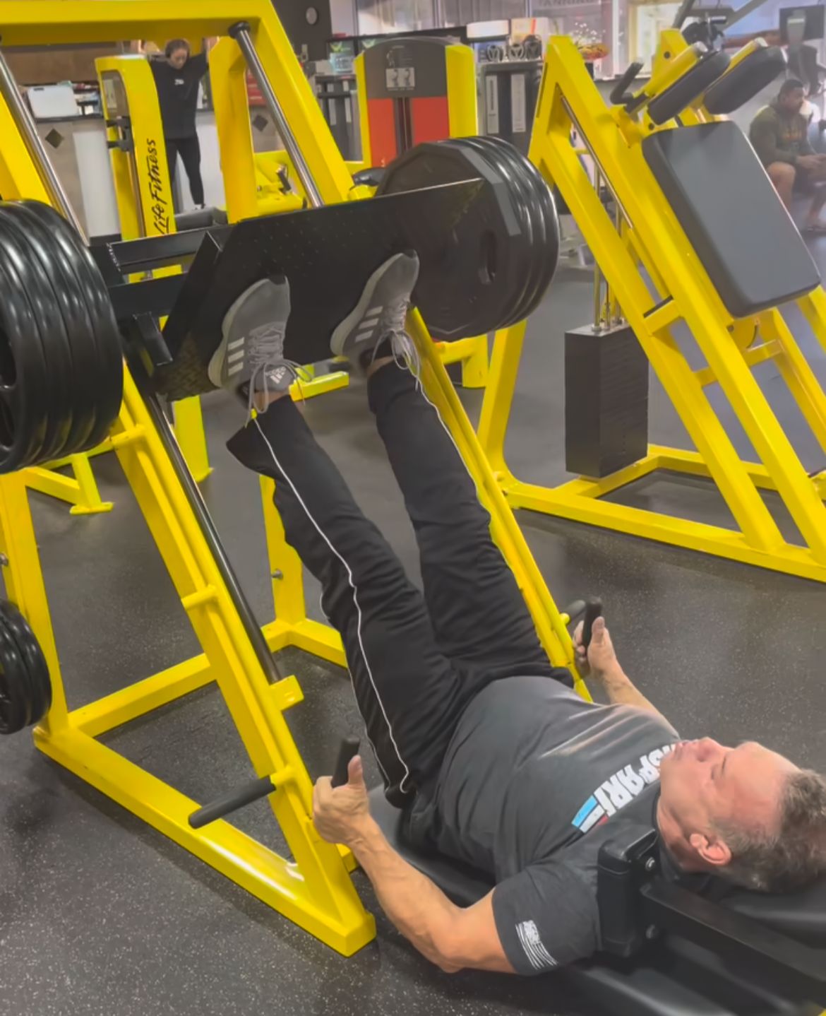 Lifting Community Bashes IFBB Pro Who Presented Striated Glutes for the ...