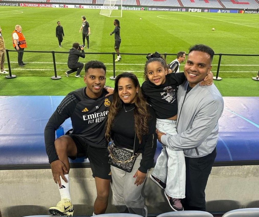 Meet Rodrygo's 'Footballer' Father, Mother & Twin Kids- All About Real ...