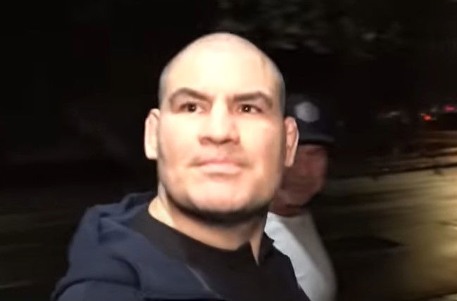 Tear-Inducing Picture of a Smiling Cain Velasquez Gets UFC Fans ...