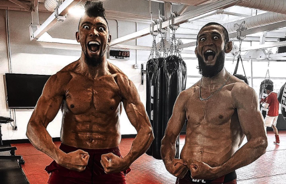 “Like a Titan”- Khamzat Chimaev’s Buff Physique Besides LHW Johnny ...