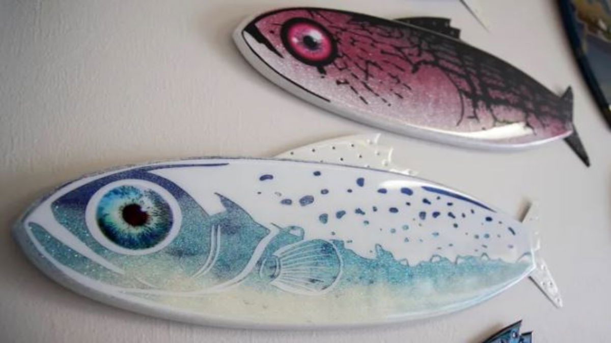 In Pictures: Surfing Artist’s Unique Surfboard Design Provided a Whole ...