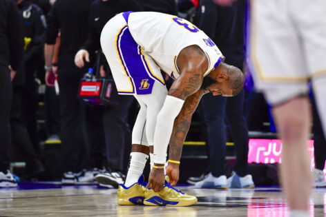 Sleep Deprived LeBron James Is Worried As This NBA Team Keeps Lakers In ...