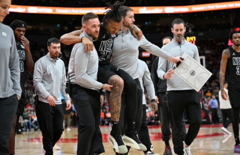 What Happened to Maxwell Lewis? Ex-Lakers Star Helped to Locker Room as ...