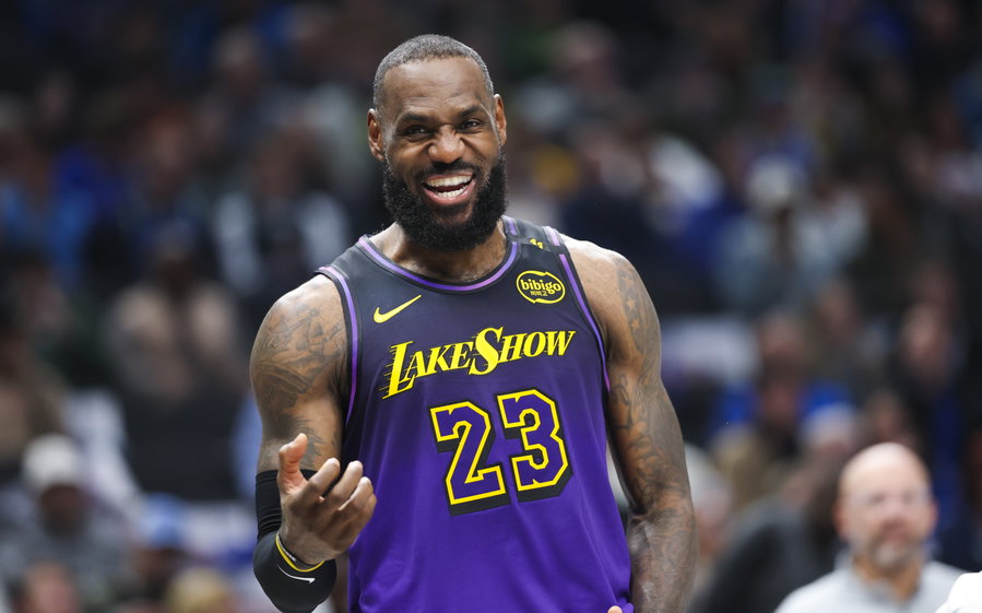 LeBron James Sends 4-Word Message to Close Friend After Vacation Scenes ...