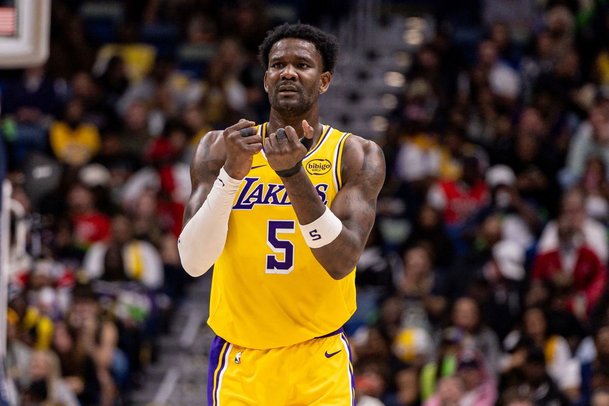 Deandre Ayton’s NBA Future in Jeopardy as LeBron James’ Ex-Teammate ...