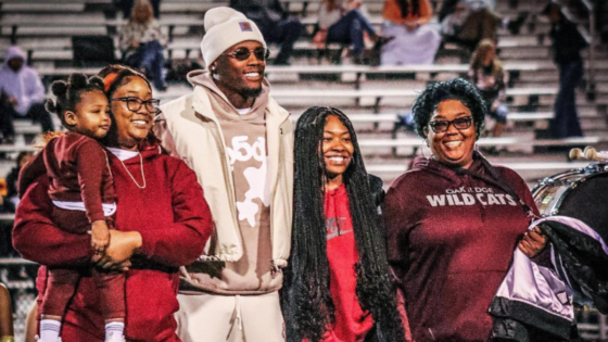 Tee Higgins Parents: Meet Lady Stewart, Who Supported the WR After Dad ...