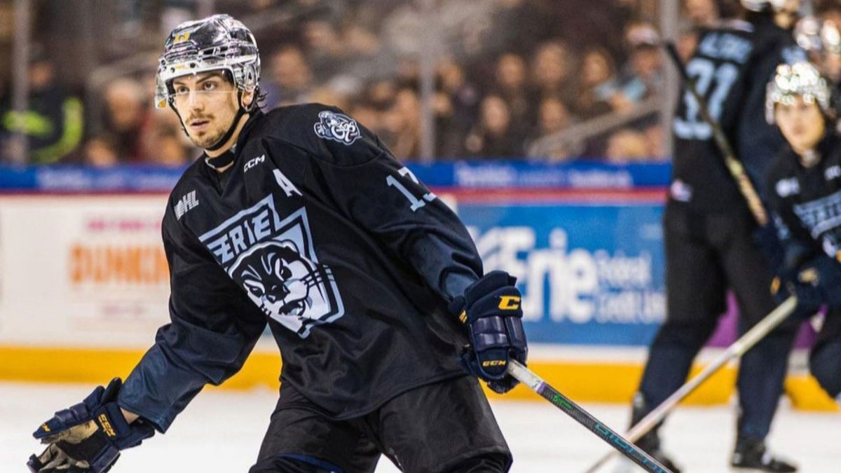 “Prayers for This Young Man!” Hockey World Left Saddened as 20-Year-Old ...