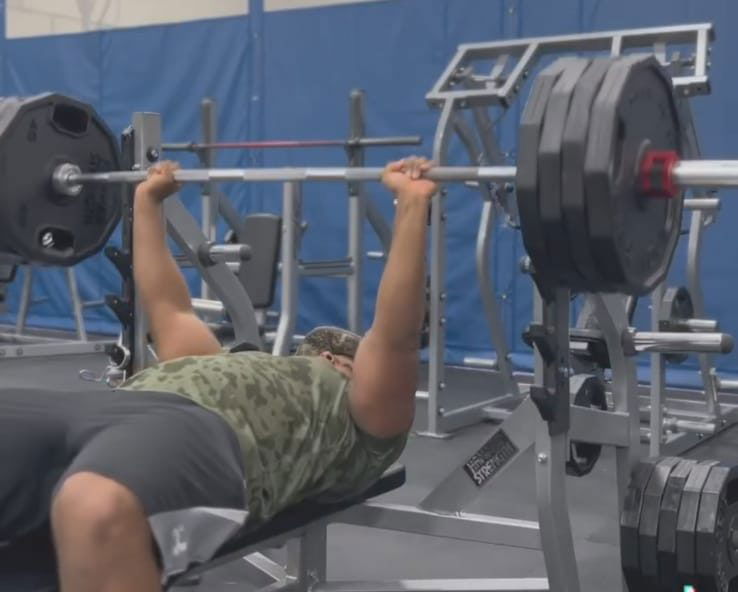 “Beast With the Pause”: Footballer’s Mind-Numbing 495lbs Stunt Leaves ...