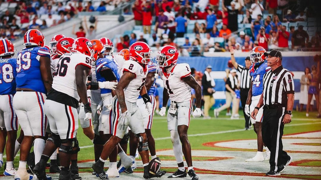 Georgia Bulldogs' Spirits Soar as Their Secret Weapon Brock Bowers ...